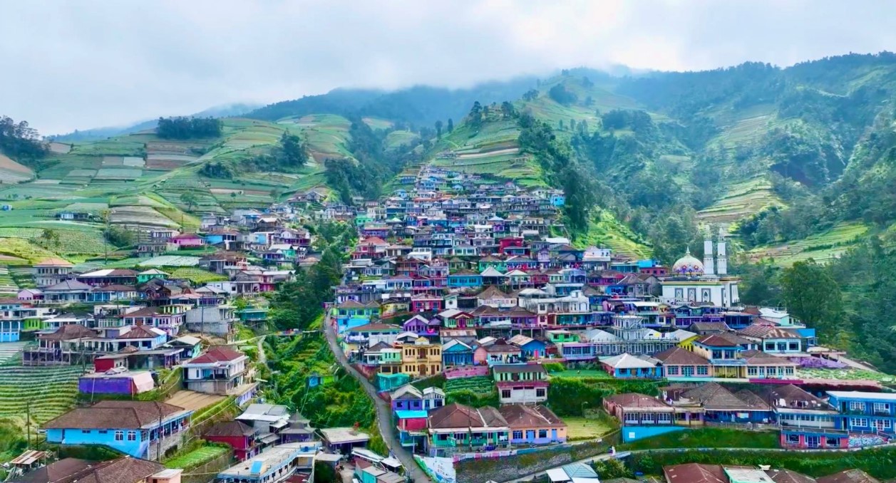 Keindahan Wisata Nepal Van Java Magelang Lokasi Ganjar Gowes » Headline ...